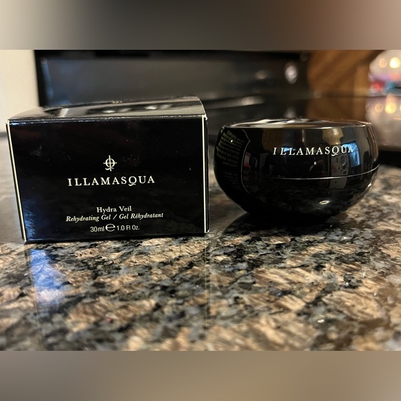 Illamasqua | Makeup | Illamasqua Hydra Veil Primer | Poshmark